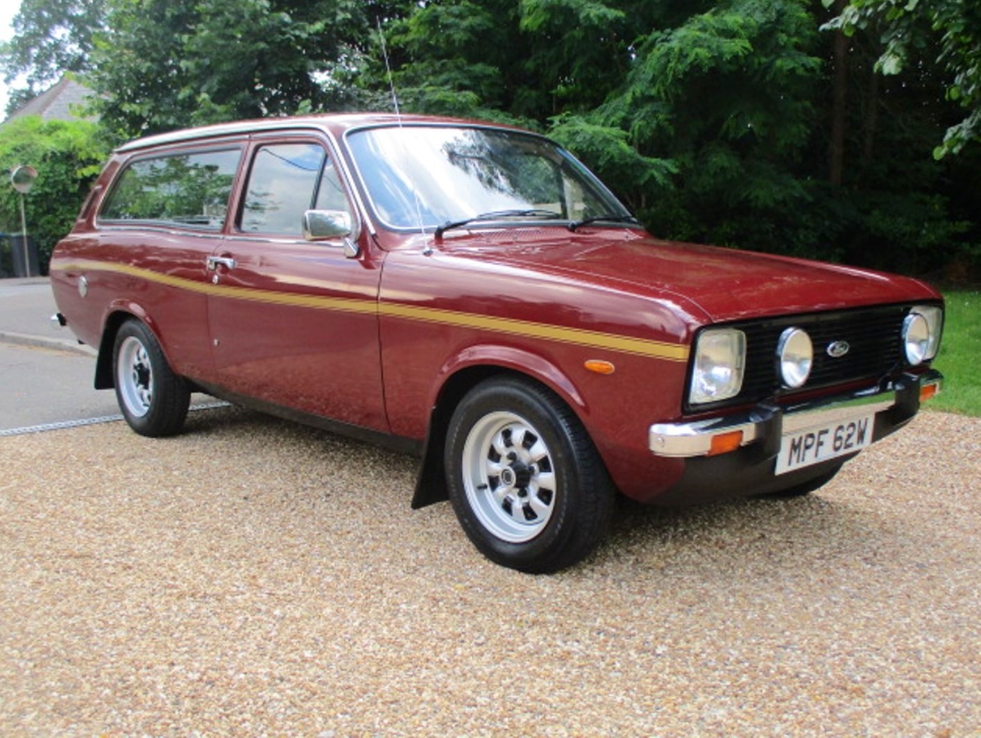 Mk2 Escort Huntsman Estate – OneMoreFord